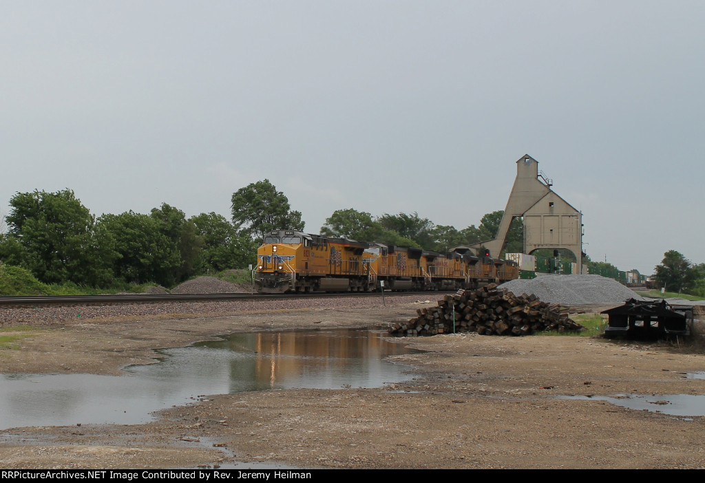 UP 8031 & others (4)